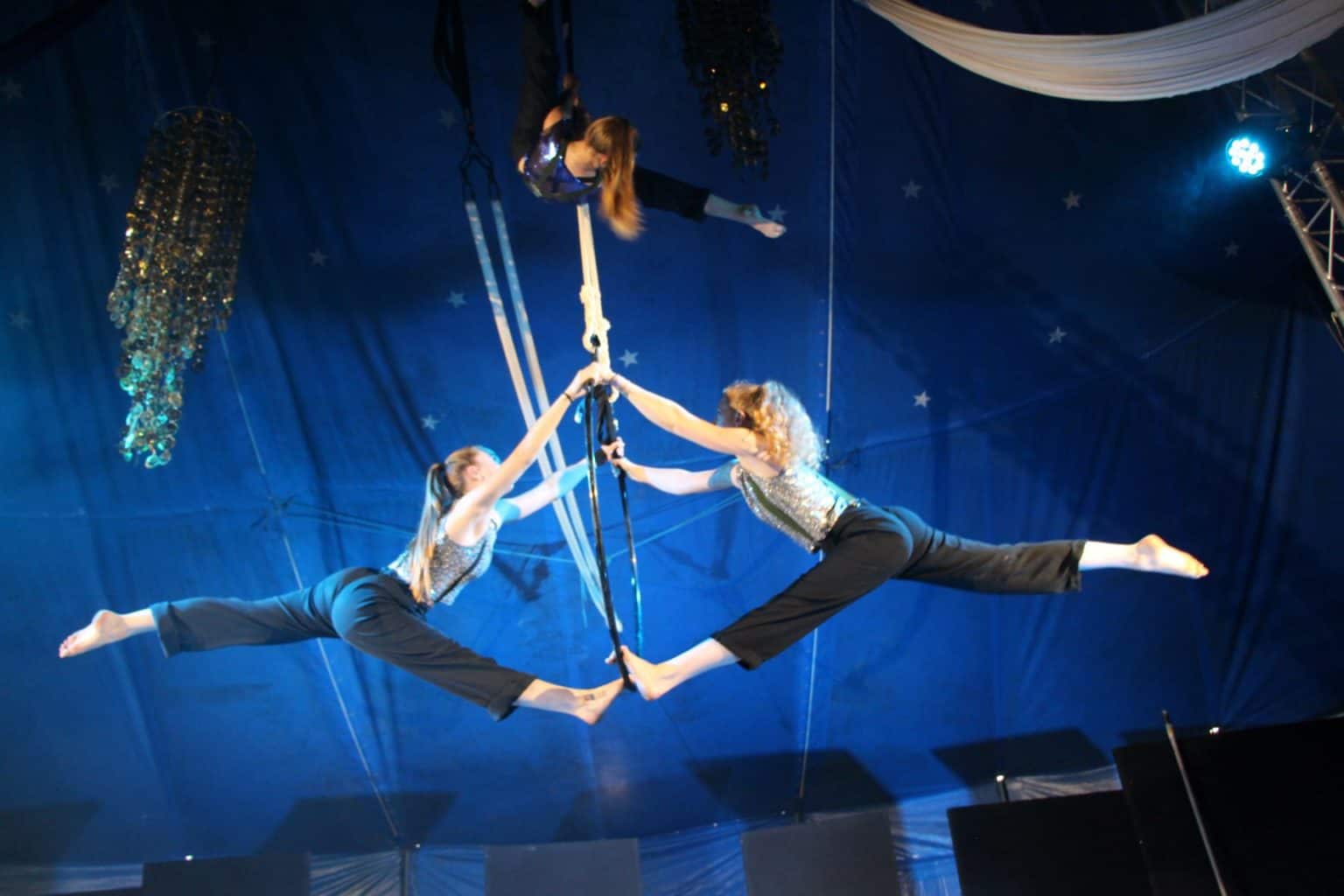 Große Jugendgala Zirkus Krullemuck 2023 im Quax - Unsere Messestadt